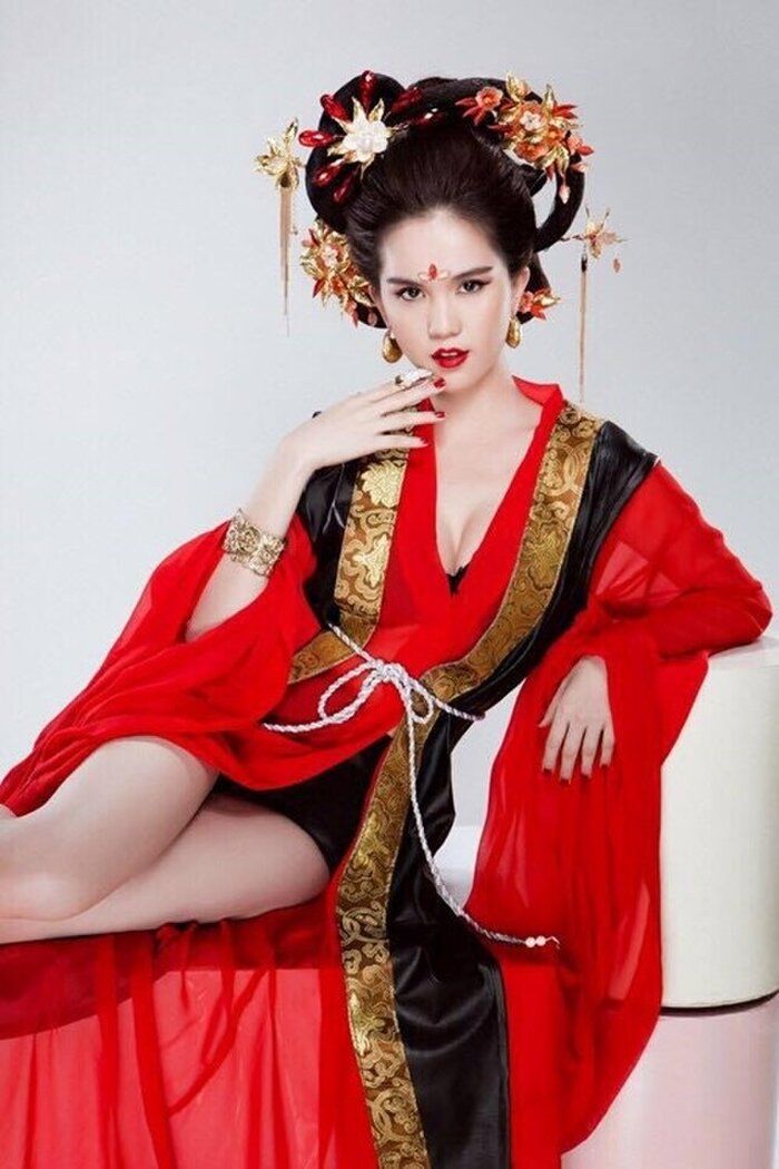 Sao Việt Cosplay Chị Hằng Nga Ngọc Trinh được Khen Xinh đẹp