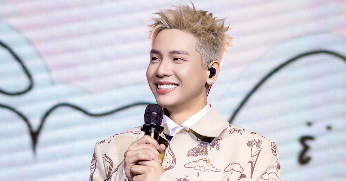 Quân A.P visual hoàng tử, mang loạt hit đến fan meeting